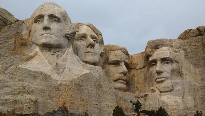 Mount Rushmore: 14 Sommer für 4 Präsidenten